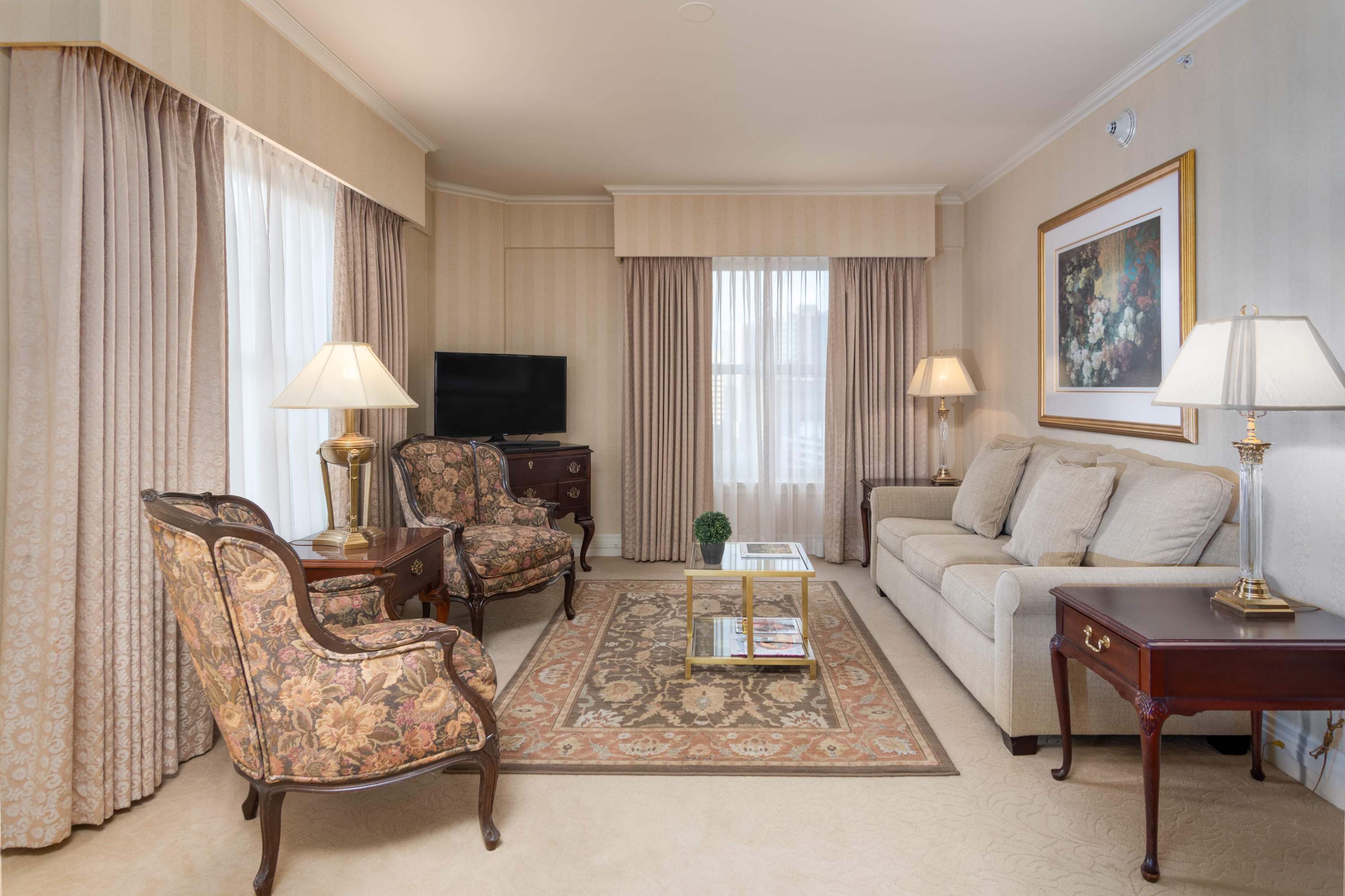 Corner Suites at Mayflower Park Hotel | Seattle Hotel Rooms with a View